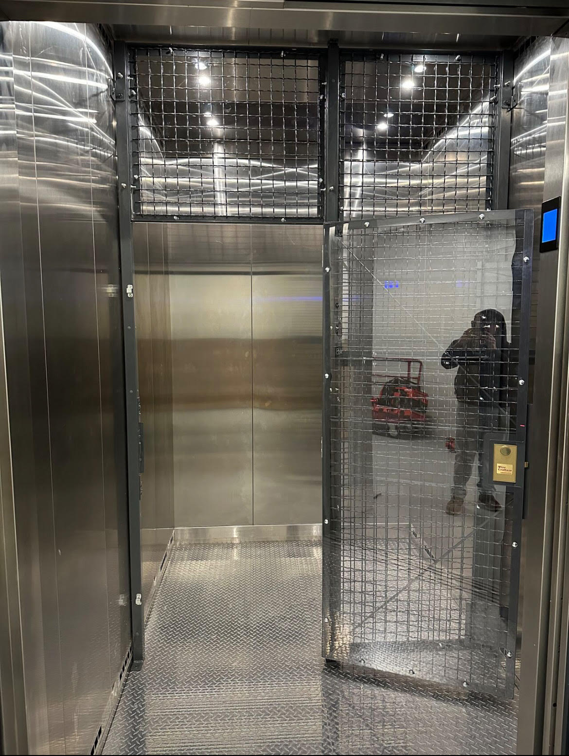 Revolutionizing Jail Safety with Custom Wire Partitions | WireCrafters