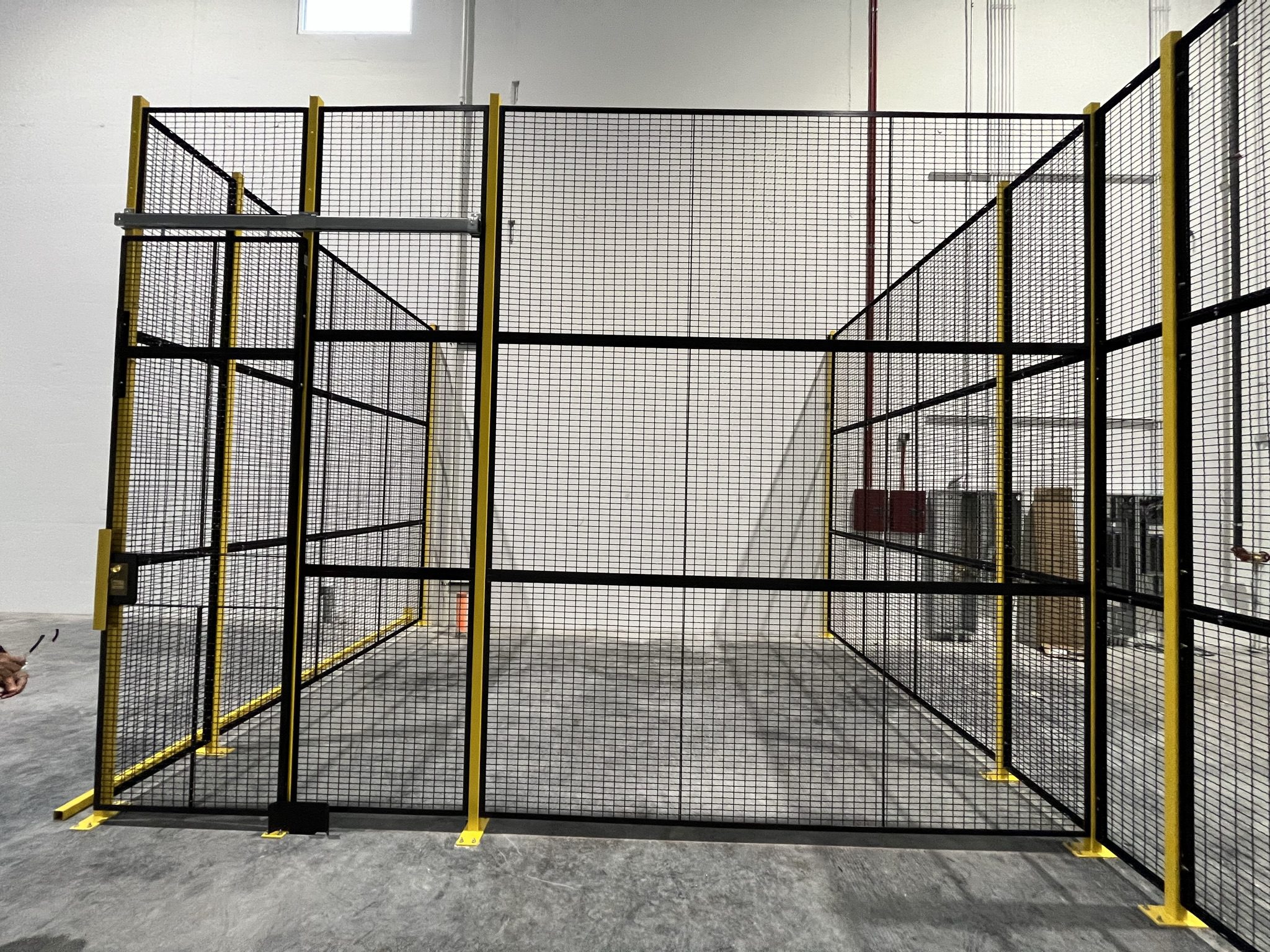 Large Maintenance Cage Increases Efficiency | Case Study | WireCrafters